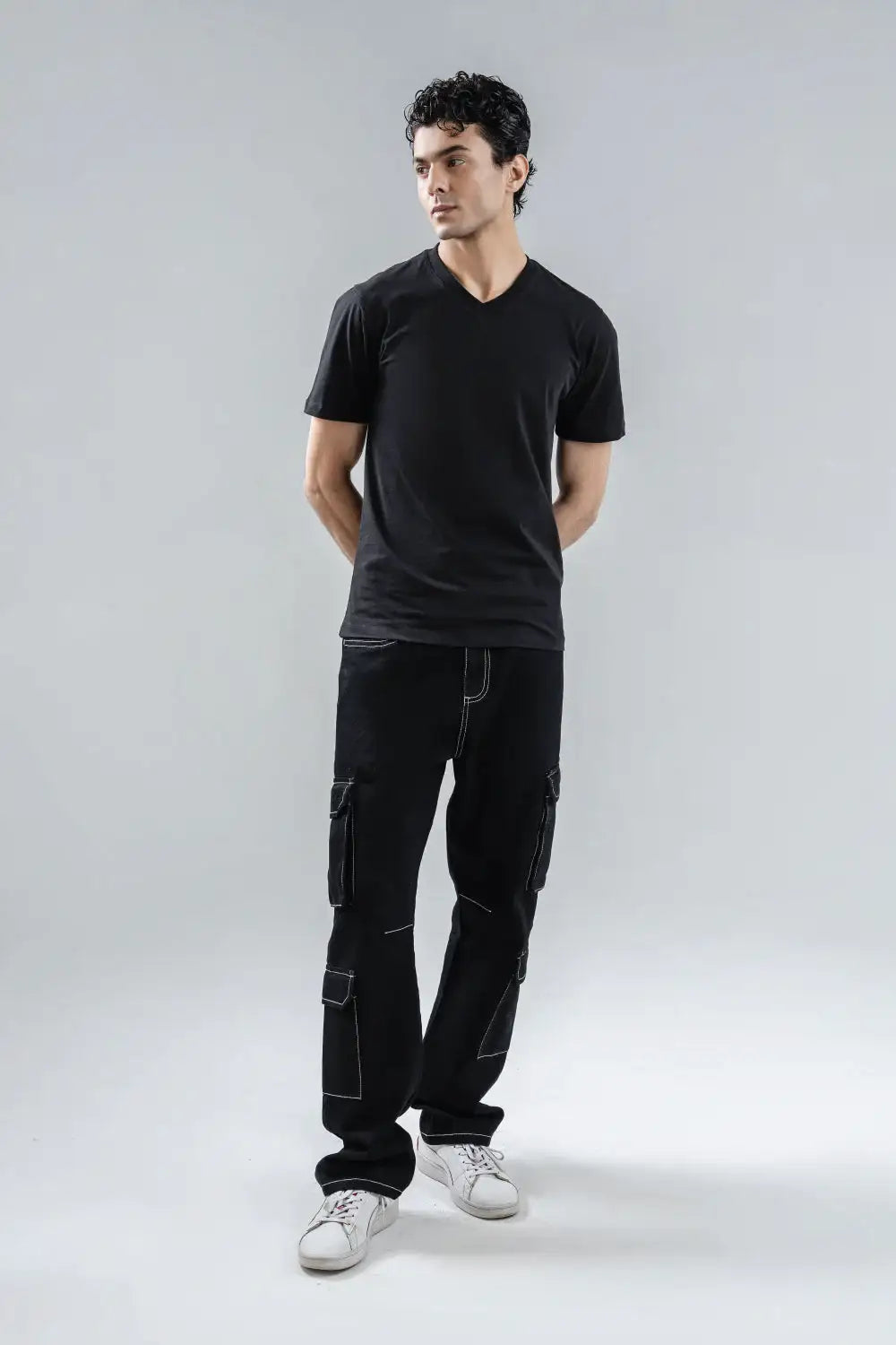 Basic V-Neck T-Shirt – Mmall